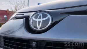 Pelēks Toyota RAV4 2018 Jelgava, ar dzinēja tilpumu 2.00 L un nobraukumu 235 tūkst. km par 15950 €, foto 22 vietnē AUTOMOTO.COM.LV