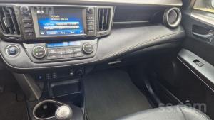 Pelēks Toyota RAV4 2018 Jelgava, ar dzinēja tilpumu 2.00 L un nobraukumu 235 tūkst. km par 15950 €, foto 31 vietnē AUTOMOTO.COM.LV