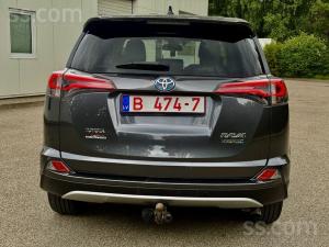 Pelēks Toyota RAV4 2018 Rīga, ar dzinēja tilpumu 2.50 L un nobraukumu 140 tūkst. km par 16997 €, foto 7 vietnē AUTOMOTO.COM.LV