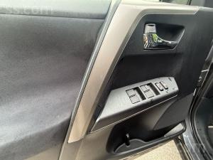 Pelēks Toyota RAV4 2018 Rīga, ar dzinēja tilpumu 2.50 L un nobraukumu 140 tūkst. km par 16997 €, foto 9 vietnē AUTOMOTO.COM.LV