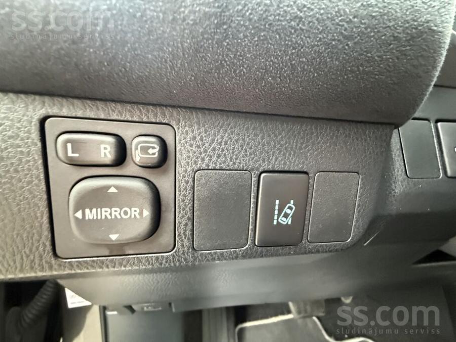 Pelēks Toyota RAV4 2018 Rīga, ar dzinēja tilpumu 2.50 L un nobraukumu 140 tūkst. km par 16997 €, foto 11 vietnē AUTOMOTO.COM.LV