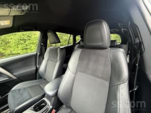 Pelēks Toyota RAV4 2018 Rīga, ar dzinēja tilpumu 2.50 L un nobraukumu 140 tūkst. km par 16997 €, foto 12 vietnē AUTOMOTO.COM.LV