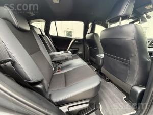 Pelēks Toyota RAV4 2018 Rīga, ar dzinēja tilpumu 2.50 L un nobraukumu 140 tūkst. km par 16997 €, foto 15 vietnē AUTOMOTO.COM.LV
