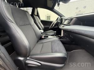 Pelēks Toyota RAV4 2018 Rīga, ar dzinēja tilpumu 2.50 L un nobraukumu 140 tūkst. km par 16997 €, foto 17 vietnē AUTOMOTO.COM.LV