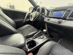 Pelēks Toyota RAV4 2018 Rīga, ar dzinēja tilpumu 2.50 L un nobraukumu 140 tūkst. km par 16997 €, foto 19 vietnē AUTOMOTO.COM.LV