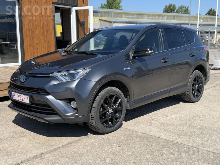 Pelēks Toyota RAV4 2018 Rīga, ar dzinēja tilpumu 2.50 L un nobraukumu 221 tūkst. km par 15500 €, foto 4 vietnē AUTOMOTO.COM.LV