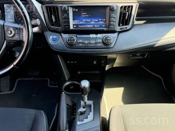 Pelēks Toyota RAV4 2018 Rīga, ar dzinēja tilpumu 2.50 L un nobraukumu 221 tūkst. km par 15500 €, foto 10 vietnē AUTOMOTO.COM.LV