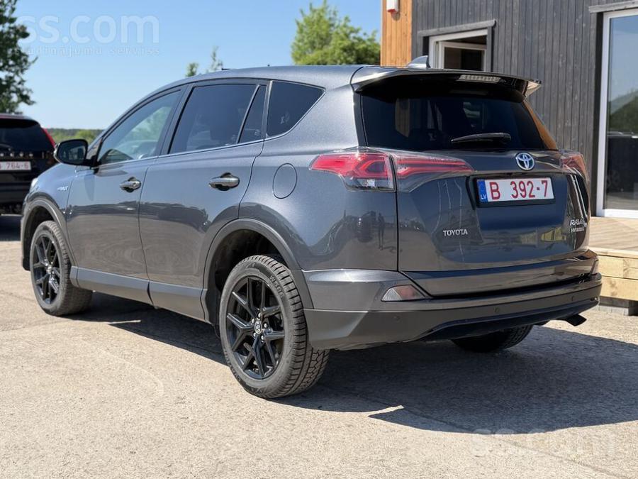 Pelēks Toyota RAV4 2018 Rīga, ar dzinēja tilpumu 2.50 L un nobraukumu 221 tūkst. km par 15500 €, foto 19 vietnē AUTOMOTO.COM.LV
