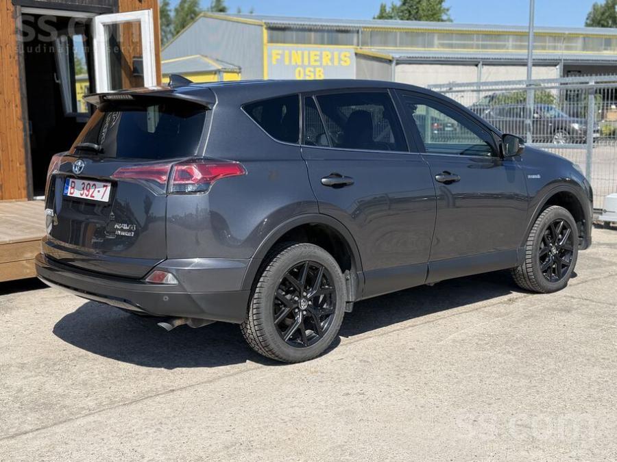 Pelēks Toyota RAV4 2018 Rīga, ar dzinēja tilpumu 2.50 L un nobraukumu 221 tūkst. km par 15500 €, foto 21 vietnē AUTOMOTO.COM.LV