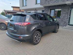 Pelēks Toyota RAV4 2018 Viļņa, ar dzinēja tilpumu 2.50 L un nobraukumu 183 tūkst. km par 20000 €, foto 4 vietnē AUTOMOTO.COM.LV