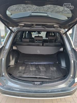 Pelēks Toyota RAV4 2018 Viļņa, ar dzinēja tilpumu 2.50 L un nobraukumu 183 tūkst. km par 20000 €, foto 6 vietnē AUTOMOTO.COM.LV