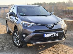 Grey Toyota RAV4 2018 in Riga, with an engine capacity of 2.50 L and mileage of 193 thousand km for 16500 €, photo  on AUTOMOTO.COM.LV