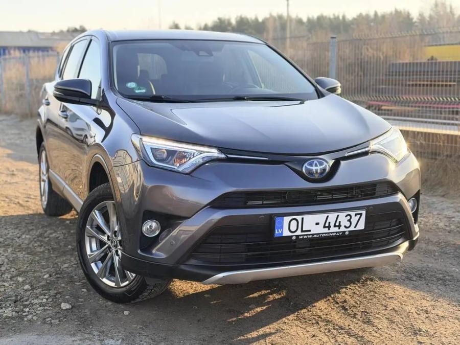 Pelēks Toyota RAV4 2018 Rīga, ar dzinēja tilpumu 2.50 L un nobraukumu 193 tūkst. km par 16500 €, foto 1 vietnē AUTOMOTO.COM.LV