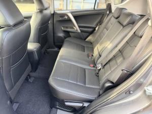 Pelēks Toyota RAV4 2018 Rīga, ar dzinēja tilpumu 2.50 L un nobraukumu 193 tūkst. km par 16500 €, foto 7 vietnē AUTOMOTO.COM.LV