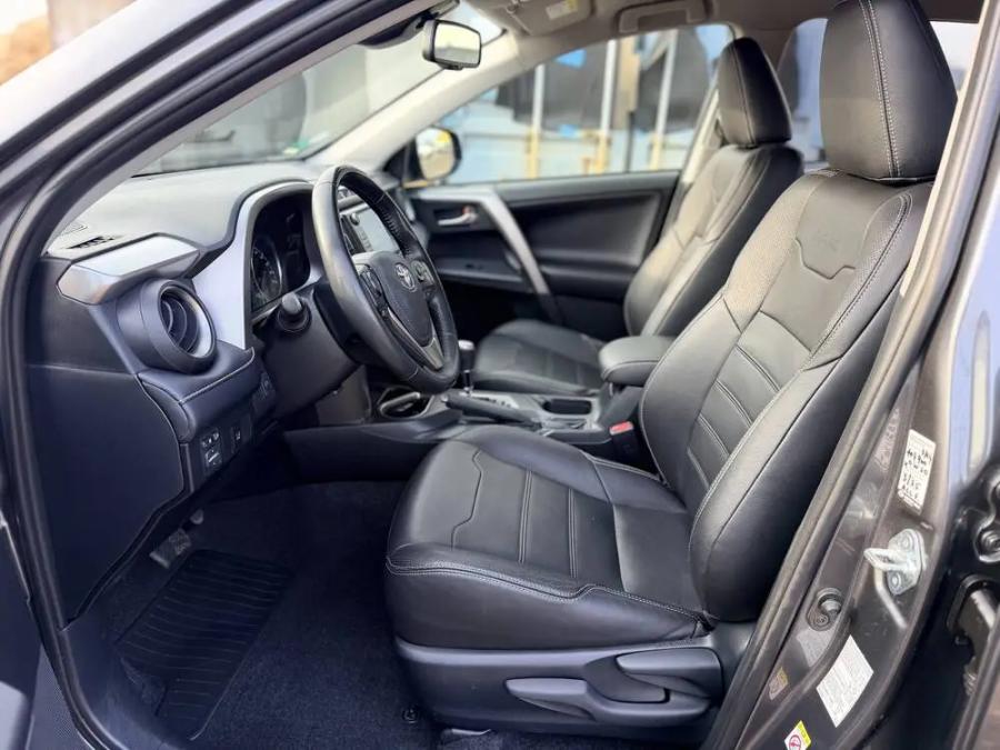 Pelēks Toyota RAV4 2018 Rīga, ar dzinēja tilpumu 2.50 L un nobraukumu 193 tūkst. km par 16500 €, foto 10 vietnē AUTOMOTO.COM.LV