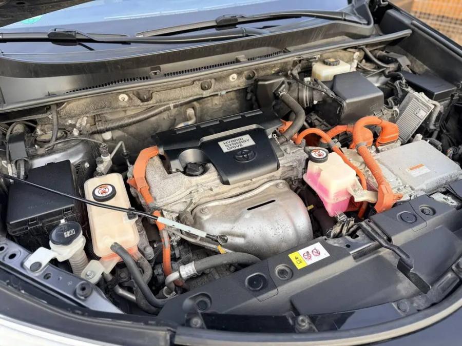 Pelēks Toyota RAV4 2018 Rīga, ar dzinēja tilpumu 2.50 L un nobraukumu 193 tūkst. km par 16500 €, foto 19 vietnē AUTOMOTO.COM.LV