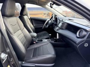 Pelēks Toyota RAV4 2018 Rīga, ar dzinēja tilpumu 2.50 L un nobraukumu 193 tūkst. km par 16500 €, foto 21 vietnē AUTOMOTO.COM.LV
