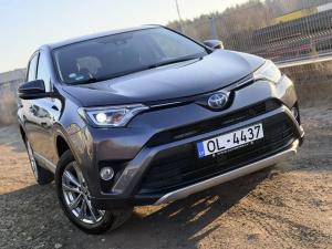Pelēks Toyota RAV4 2018 Rīga, ar dzinēja tilpumu 2.50 L un nobraukumu 193 tūkst. km par 16500 €, foto 24 vietnē AUTOMOTO.COM.LV