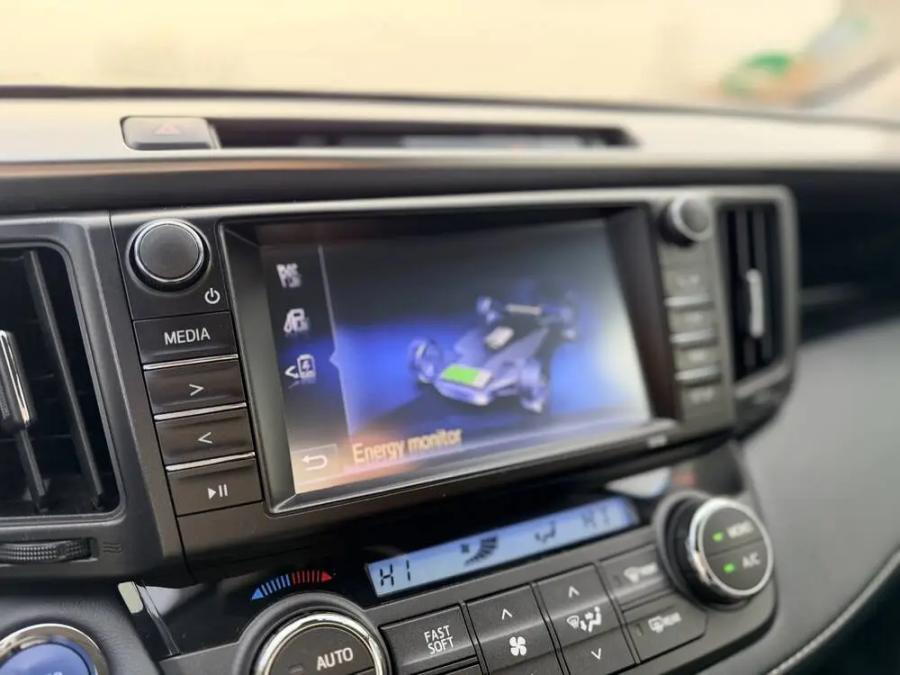Pelēks Toyota RAV4 2018 Rīga, ar dzinēja tilpumu 2.50 L un nobraukumu 193 tūkst. km par 16500 €, foto 26 vietnē AUTOMOTO.COM.LV