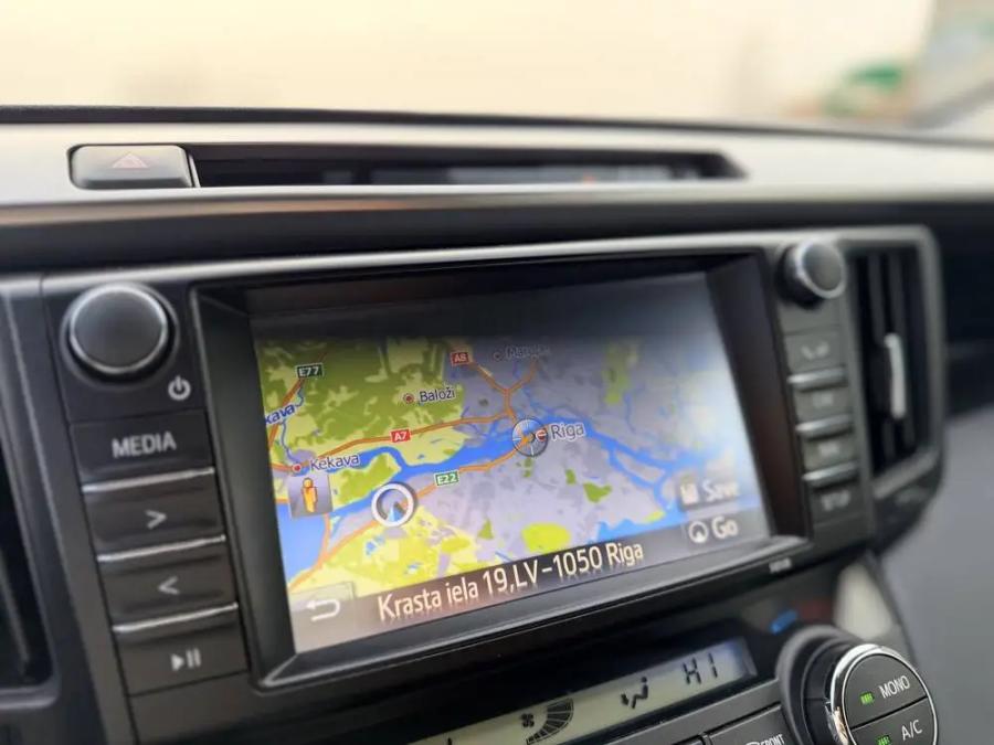 Pelēks Toyota RAV4 2018 Rīga, ar dzinēja tilpumu 2.50 L un nobraukumu 193 tūkst. km par 16500 €, foto 27 vietnē AUTOMOTO.COM.LV