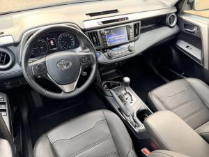 Pelēks Toyota RAV4 2018 Rīga, ar dzinēja tilpumu 2.50 L un nobraukumu 193 tūkst. km par 16500 €, foto 31 vietnē AUTOMOTO.COM.LV