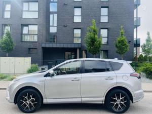 Grey Toyota RAV4 2018 in Kaunas, with an engine capacity of 2.49 L and mileage of 225 thousand km for 18000 €, photo  on AUTOMOTO.COM.LV