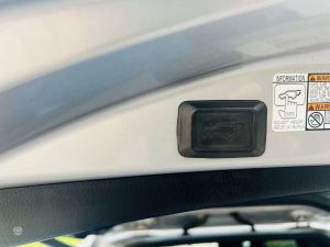 Grey Toyota RAV4 2018 in Kaunas, with an engine capacity of 2.49 L and mileage of 225 thousand km for 18000 €, photo 6 on AUTOMOTO.COM.LV