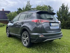 Pelēks Toyota RAV4 2018 Gulbene, ar dzinēja tilpumu 2.00 L un nobraukumu 129 tūkst. km par 17900 €, foto 4 vietnē AUTOMOTO.COM.LV