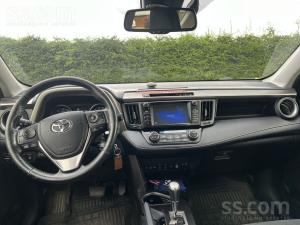 Pelēks Toyota RAV4 2018 Gulbene, ar dzinēja tilpumu 2.00 L un nobraukumu 129 tūkst. km par 17900 €, foto 5 vietnē AUTOMOTO.COM.LV