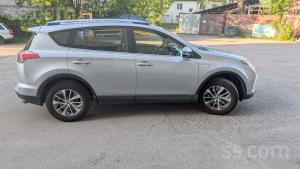 Pelēks Toyota RAV4 2018 Rīga, ar dzinēja tilpumu 2.50 L un nobraukumu 122 tūkst. km par 17500 €, foto 4 vietnē AUTOMOTO.COM.LV