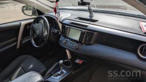 Pelēks Toyota RAV4 2018 Rīga, ar dzinēja tilpumu 2.50 L un nobraukumu 122 tūkst. km par 17500 €, foto 11 vietnē AUTOMOTO.COM.LV