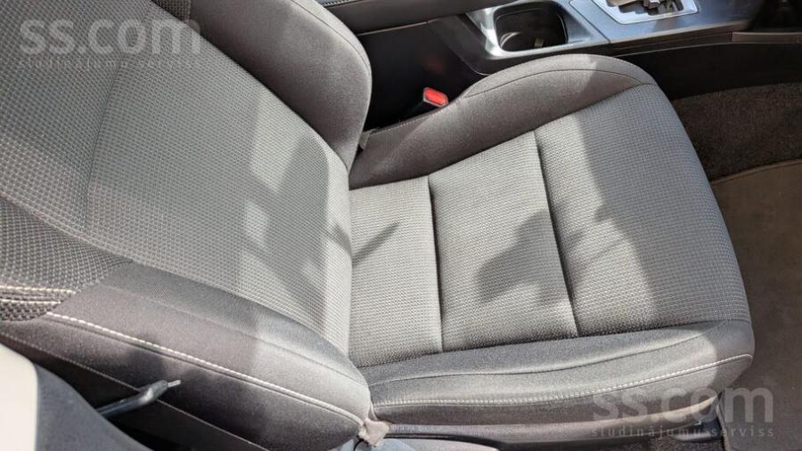 Pelēks Toyota RAV4 2018 Rīga, ar dzinēja tilpumu 2.50 L un nobraukumu 122 tūkst. km par 17500 €, foto 12 vietnē AUTOMOTO.COM.LV