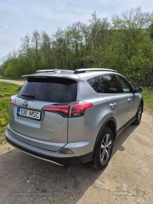 Pelēks Toyota RAV4 2018 Tallina, ar dzinēja tilpumu 2.00 L un nobraukumu 123 tūkst. km par 15999 €, foto 6 vietnē AUTOMOTO.COM.LV