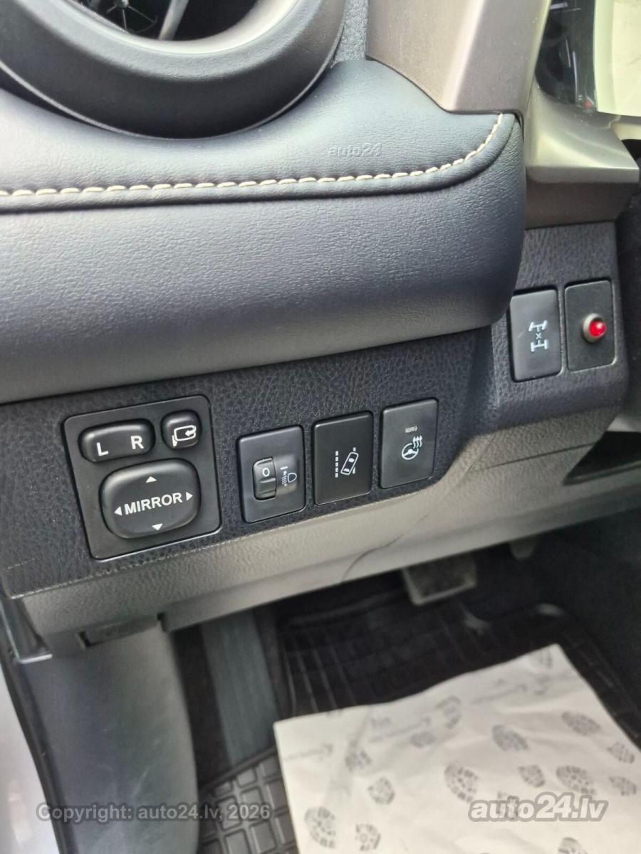 Pelēks Toyota RAV4 2018 Tallina, ar dzinēja tilpumu 2.00 L un nobraukumu 123 tūkst. km par 15999 €, foto 11 vietnē AUTOMOTO.COM.LV
