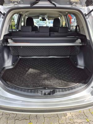 Pelēks Toyota RAV4 2018 Tallina, ar dzinēja tilpumu 2.00 L un nobraukumu 123 tūkst. km par 15999 €, foto 16 vietnē AUTOMOTO.COM.LV
