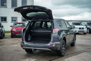 Pelēks Toyota RAV4 2018 Marijampole, ar dzinēja tilpumu 2.49 L un nobraukumu 213 tūkst. km par 16450 €, foto 15 vietnē AUTOMOTO.COM.LV