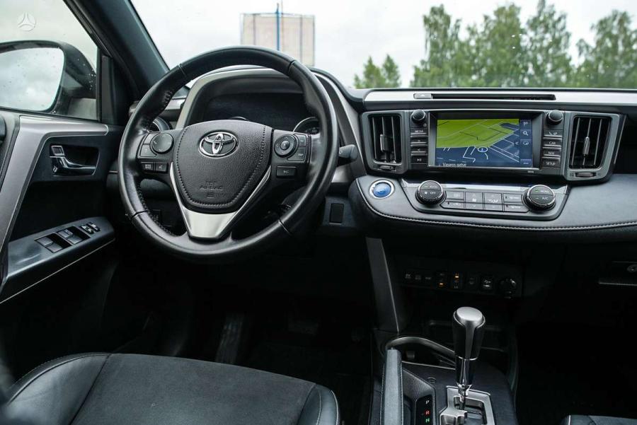 Pelēks Toyota RAV4 2018 Marijampole, ar dzinēja tilpumu 2.49 L un nobraukumu 213 tūkst. km par 16450 €, foto 19 vietnē AUTOMOTO.COM.LV