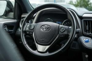 Pelēks Toyota RAV4 2018 Marijampole, ar dzinēja tilpumu 2.49 L un nobraukumu 213 tūkst. km par 16450 €, foto 20 vietnē AUTOMOTO.COM.LV