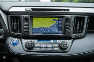 Pelēks Toyota RAV4 2018 Marijampole, ar dzinēja tilpumu 2.49 L un nobraukumu 213 tūkst. km par 16450 €, foto 21 vietnē AUTOMOTO.COM.LV