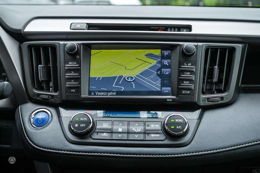 Pelēks Toyota RAV4 2018 Marijampole, ar dzinēja tilpumu 2.49 L un nobraukumu 213 tūkst. km par 16450 €, foto 21 vietnē AUTOMOTO.COM.LV