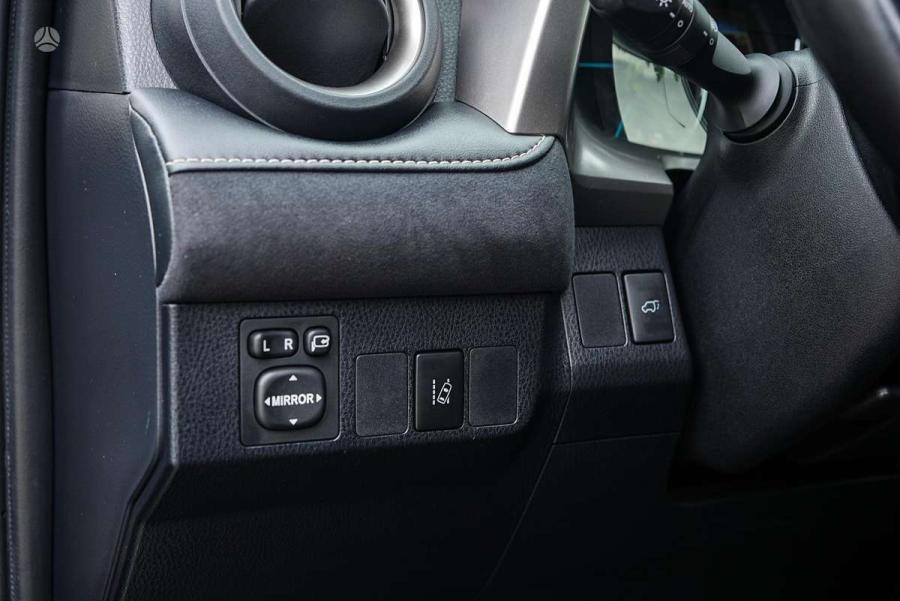 Pelēks Toyota RAV4 2018 Marijampole, ar dzinēja tilpumu 2.49 L un nobraukumu 213 tūkst. km par 16450 €, foto 30 vietnē AUTOMOTO.COM.LV
