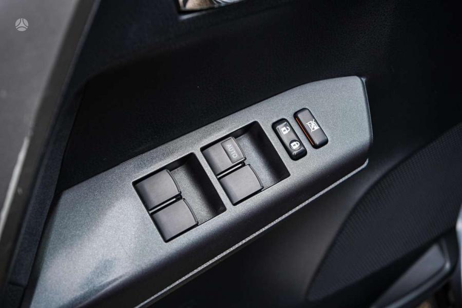 Pelēks Toyota RAV4 2018 Marijampole, ar dzinēja tilpumu 2.49 L un nobraukumu 213 tūkst. km par 16450 €, foto 31 vietnē AUTOMOTO.COM.LV