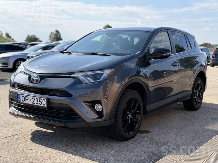 Pelēks Toyota RAV4 2018 Rīga, ar dzinēja tilpumu 2.50 L un nobraukumu 219 tūkst. km par 15900 €, foto 4 vietnē AUTOMOTO.COM.LV