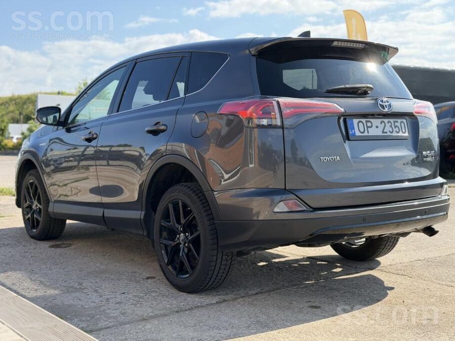 Pelēks Toyota RAV4 2018 Rīga, ar dzinēja tilpumu 2.50 L un nobraukumu 219 tūkst. km par 15900 €, foto 20 vietnē AUTOMOTO.COM.LV