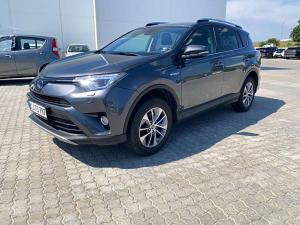 Grey Toyota RAV4 2018 in Utena, with an engine capacity of 2.49 L and mileage of 120 thousand km for 15990 €, photo  on AUTOMOTO.COM.LV
