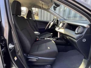 Pelēks Toyota RAV4 2018 Viļņa, ar dzinēja tilpumu 1.99 L un nobraukumu 151 tūkst. km par 14900 €, foto 8 vietnē AUTOMOTO.COM.LV