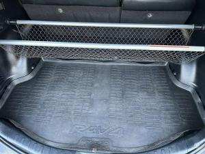Grey Toyota RAV4 2018 in Vilnius, with an engine capacity of 2.49 L and mileage of 209 thousand km for 17900 €, photo 27 on AUTOMOTO.COM.LV