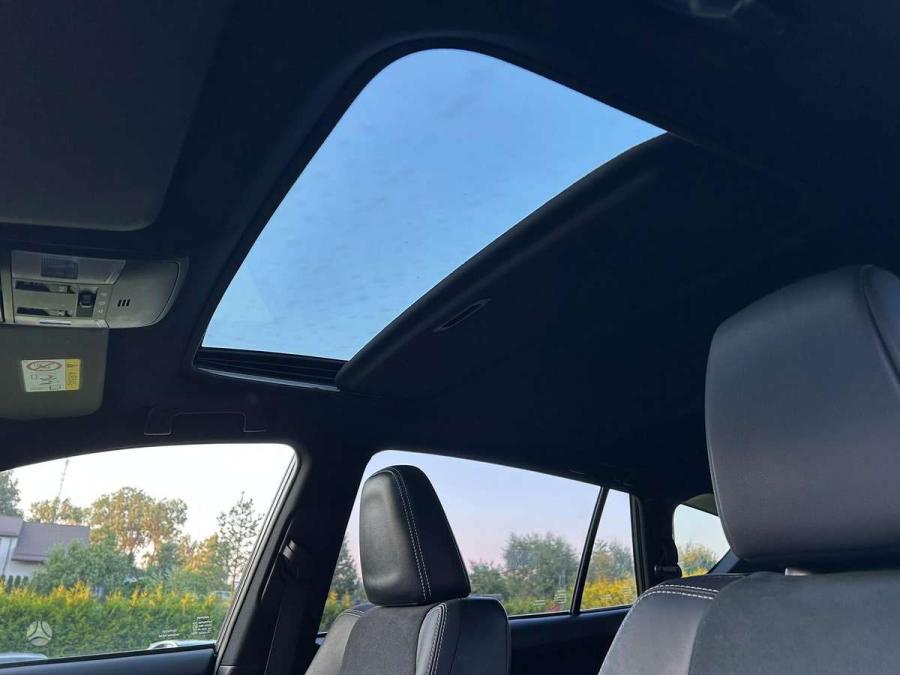 Grey Toyota RAV4 2018 in Vilnius, with an engine capacity of 2.49 L and mileage of 209 thousand km for 17900 €, photo 28 on AUTOMOTO.COM.LV