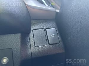 Grey Toyota RAV4 2018 in Riga, with an engine capacity of 2.50 L and mileage of 124 thousand km for 19300 €, photo 19 on AUTOMOTO.COM.LV