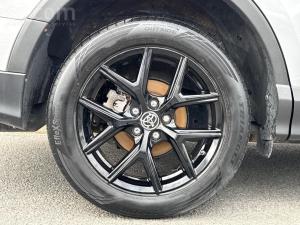 Серый Тойота РАВ 4 2018 в Рига, объемом двигателя 2.50 л и пробегом 125 тыс. км за 19990 €, фото 24 на AUTOMOTO.COM.LV